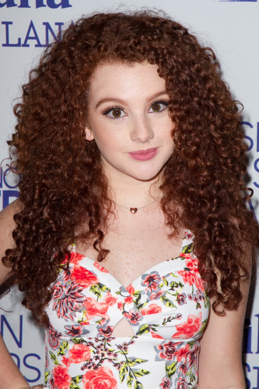 De actriz infantil a conquistar a Internet; así ha cambiado Briggitte ...