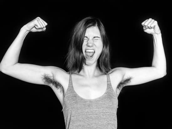 Mujeres dejaron crecer su vello en axilas, luego posaron para este ...