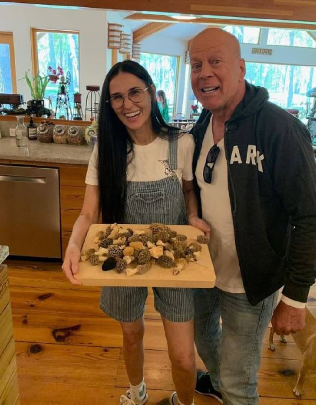 Bruce Willis reaparece junto a su familia en su cumpleaños 68; se dejó ver muy feliz | Unicable ...