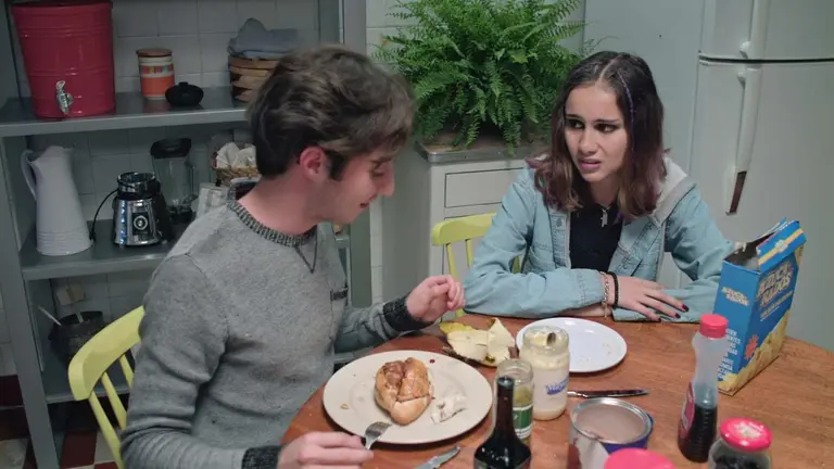 Alma de ángel: Alma entra al cuerpo de Paco para evitar que la ‘engañen ...