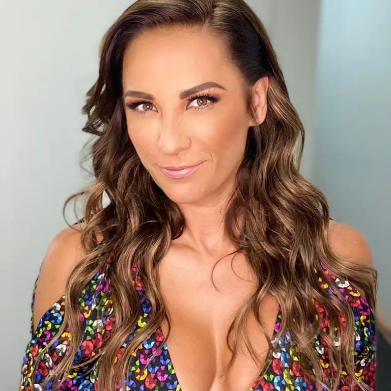 Consuelo Duval derrocha glamour luciendo rosa al estilo de Barbie ...