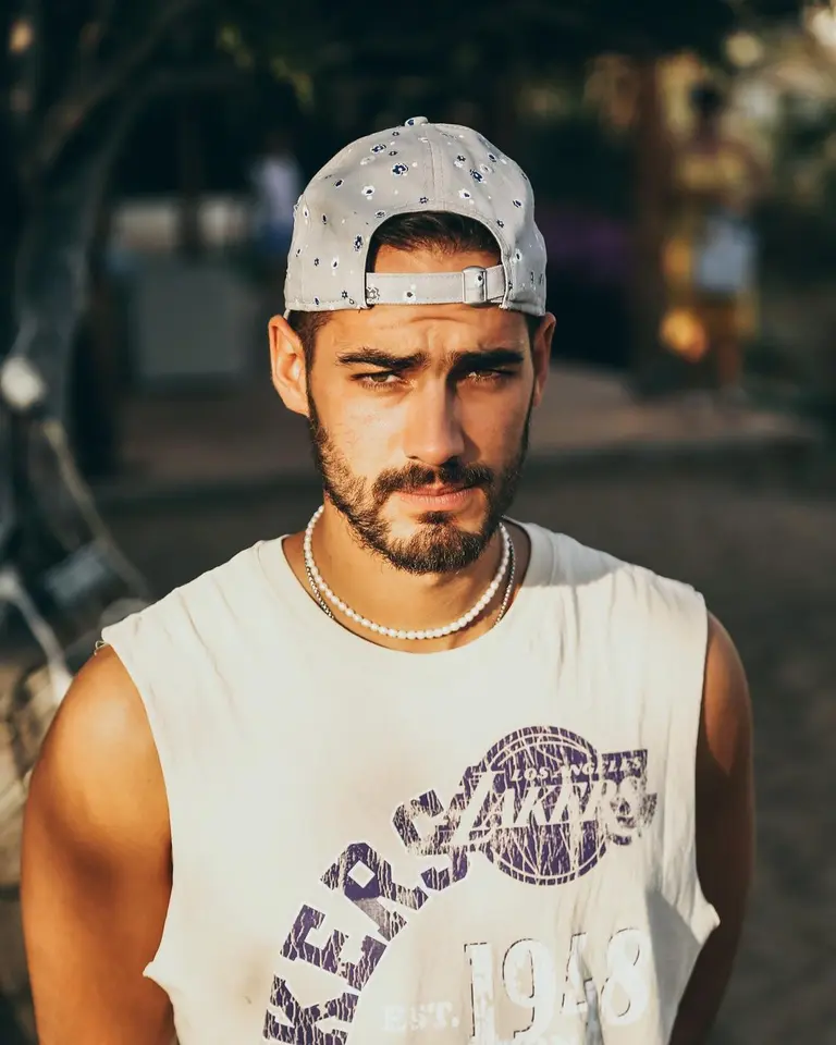 Mich Duval: el look al estilo 'leñador' con el que recibió sus 29 años ...