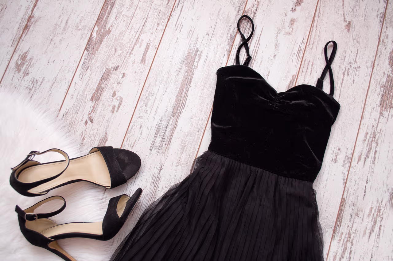 Mini vestido negro, la prenda de las famosas que nunca pasa de moda ...