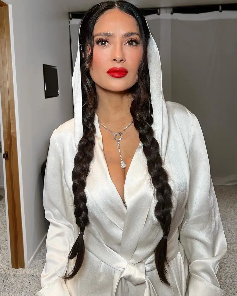Salma Hayek y su glamoroso look de la Met Gala por el que le llueven ...