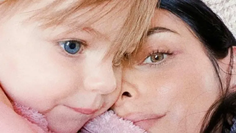 Con secadora y tijeras, Kailani Ochmann se transforma en estilista y ...