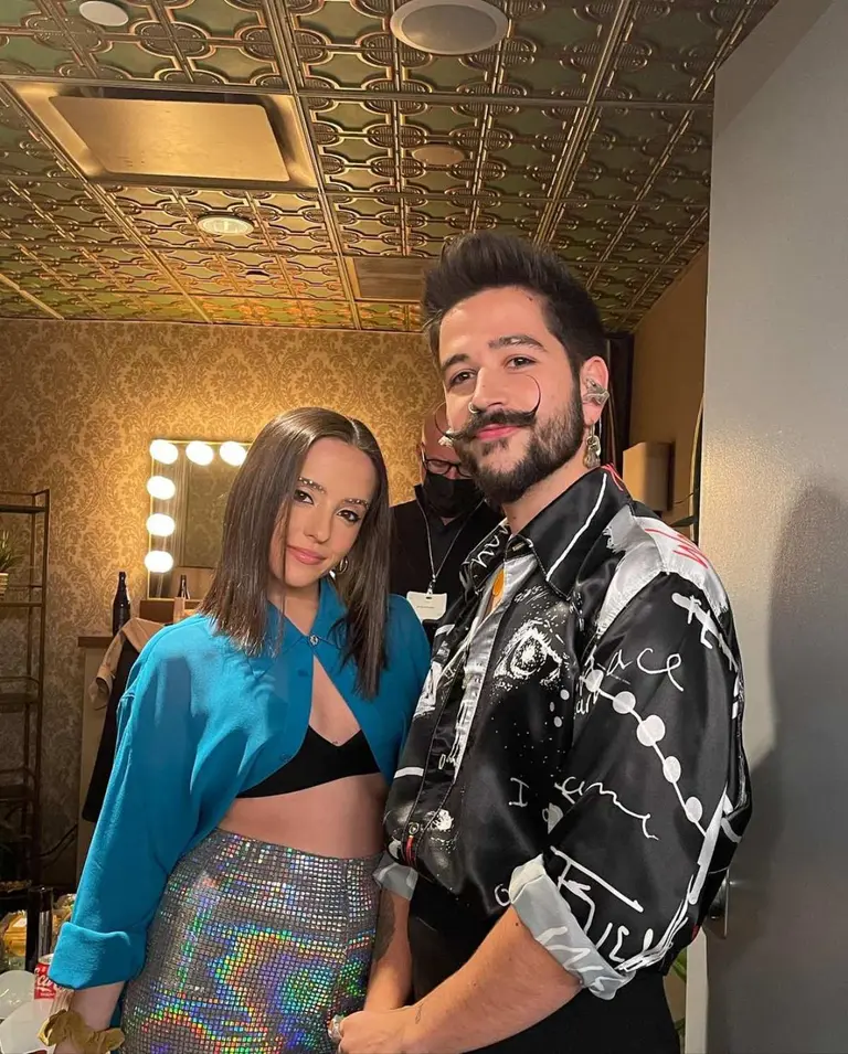 Evaluna presume su pancita de cinco meses de embarazo en look playero | Shows Canal U | Unicable