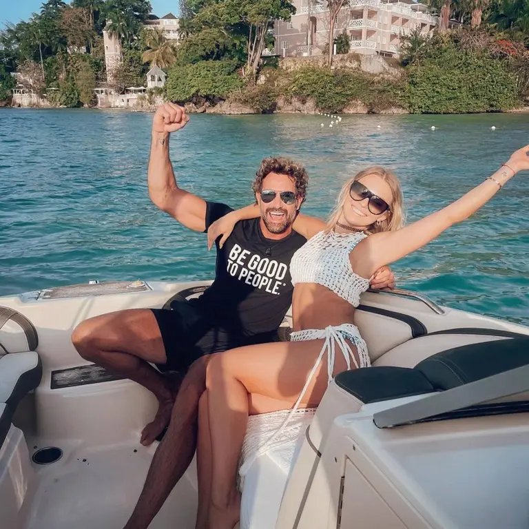 Gabriel Soto e Irina Baeva se dejan ver juntos y enamorados en Miami ...