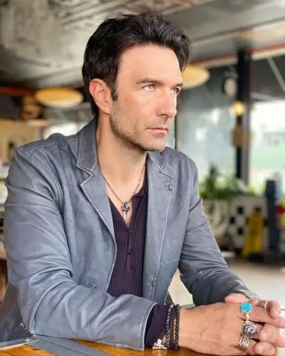 Leonardo de Lozanne habla por primera vez de su divorcio con Sandra Echeverría | Shows Canal U ...