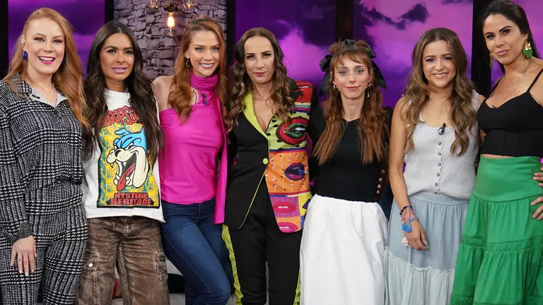 Netas Divinas: capítulo completo - Carolina Miranda | Shows Netas ...